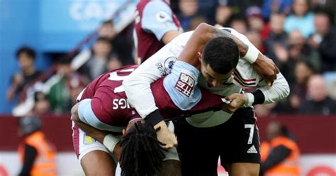 골 대신 헤드락 추태…호날두 퇴장 안 당한 게 다행