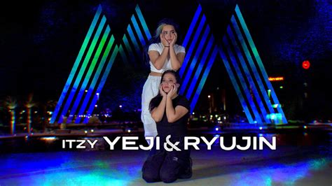 Kpop In Public Mixandmax Break My Heart Myself‘ Itzy Yeji And Ryujin
