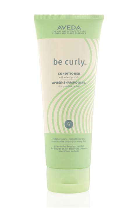 Cómo cuidar tu pelo rizado y explotar su lado más natural StyleLovely
