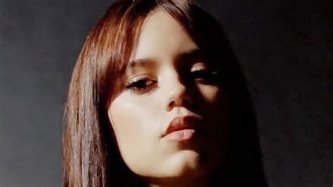 No creerás cómo es realmente la relación de Jenna Ortega y Tim Burton Noticias de Chile y el Mundo