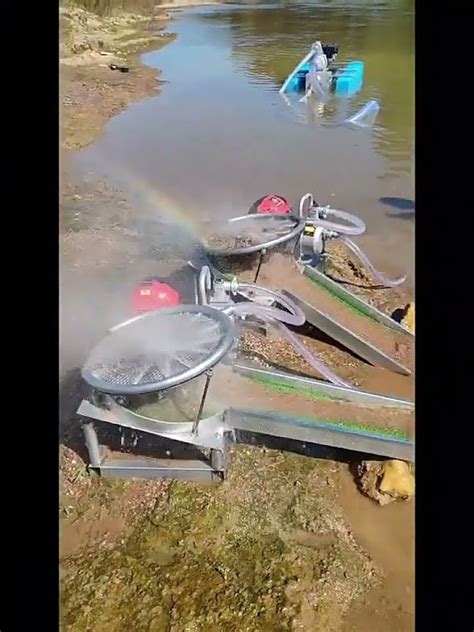 엔진을 장착한 자동 사금채취기 Youtube