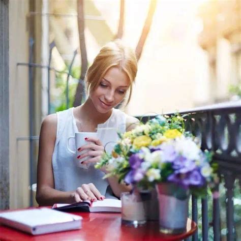 同义词辨析：habit，practice与customdozing习惯the