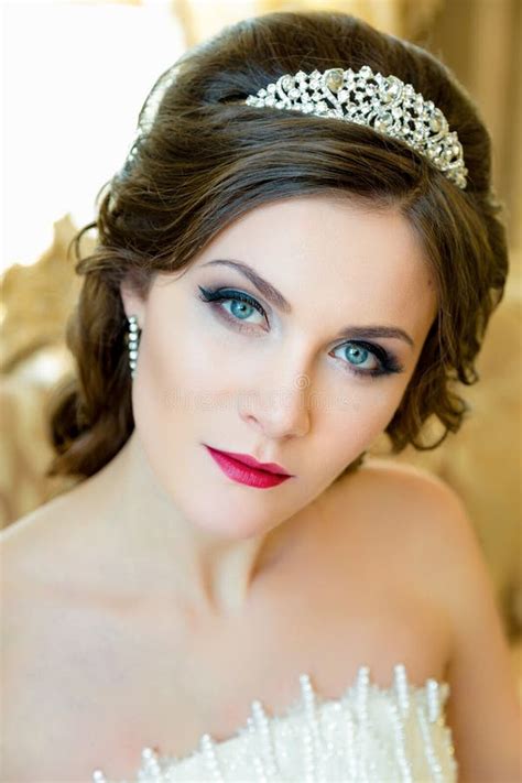 Beautiful Brunette Bride Portrait Wedding Makeup And Hairstyle With