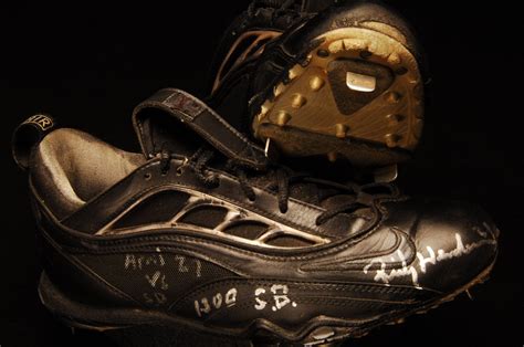 Rickey Henderson Joins Exclusive Stolen Base Club Baseball Hall Of Fame