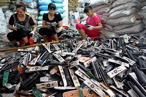 Guiyu Waste Dump The Chinese Tip Where Your Old Mobile Phones And