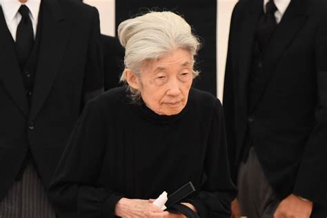 爵位が欲しい”とよく言っていた」 上皇陛下の姉君・池田厚子さんと菓子メーカー「カバヤ」代表の養子縁組の裏側 デイリー新潮 En 2024