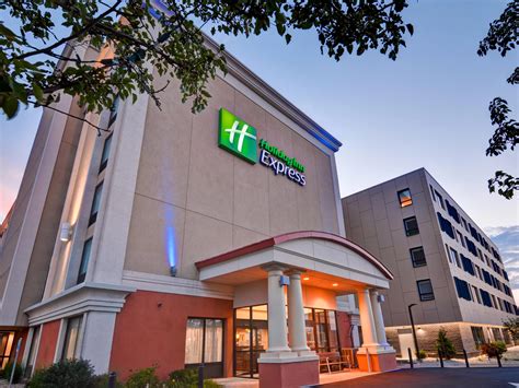 Hotel Near Boston Convention Center In South Boston Holiday Inn Express Boston