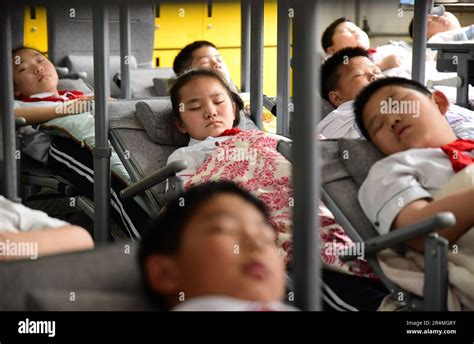 Handan China May 29 2023 Primary School Students Use Reclining