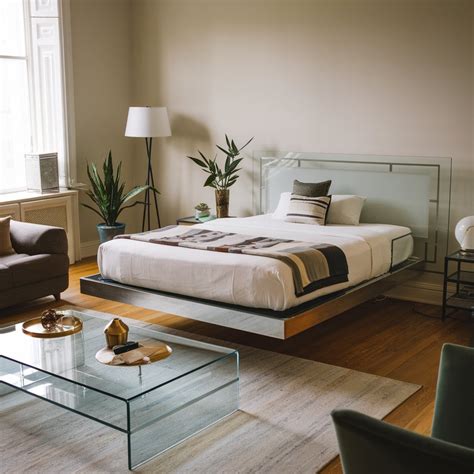 Парящая кровать купить в Барнауле с подсветкой и подъемным механизмом