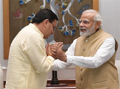दिल्ली पहुंचे सीएम पुष्कर धामी प्रधानमंत्री नरेंद्र मोदी से की एक घंटे