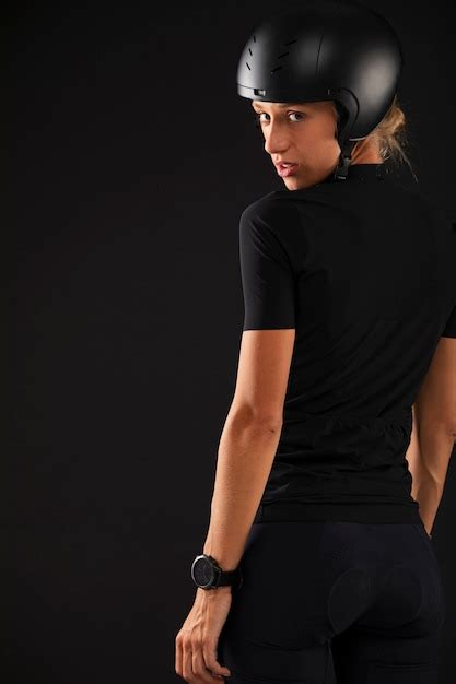 Modelo Camisa Ciclismo Vectores Y PSD Gratuitos Para Descargar