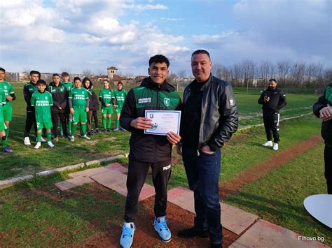 Юношите на ОФК Елхово победиха ФК Сакарски спортист Тополовград с убедителен резултат Elhovo