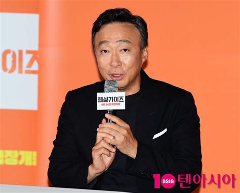 Ten포토이성민 이희준과 마음을 열고 편하게 연기했다 텐아시아