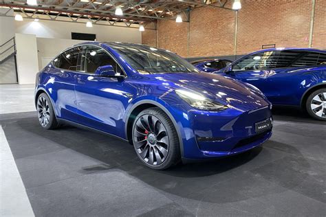 Tesla Model Y 2024 Performance Image To U