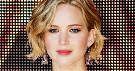 Tips For Growing Out Your Pixie Cut