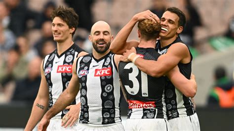 North Melbourne Vs Collingwood Magpies All About Australian Football