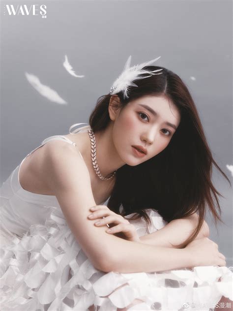 Kep1er Xiaoting For Waves China Magazine December 2022 Issue Kpopping