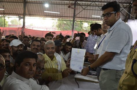 Sp Candidate Harendra Malik Has Defeated Bjp Minister Sanjeev Balyan In