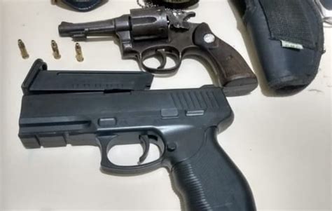 Homem Que Ameaçou De Morte A Ex Companheira é Flagrado Com Armas Em