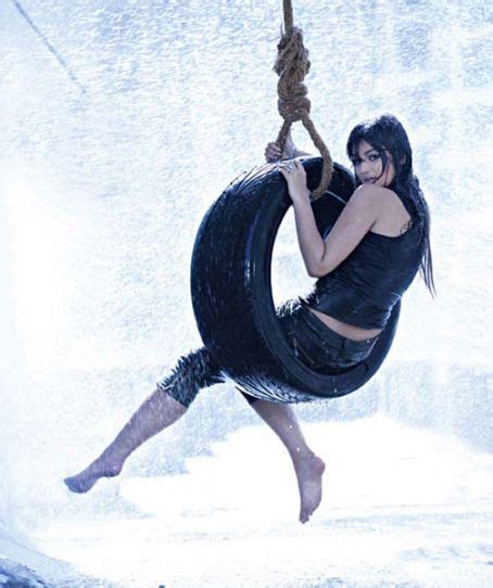 Aisha Takia Bikini Wallpapers Picture 2012 Bollywood Hot Actress