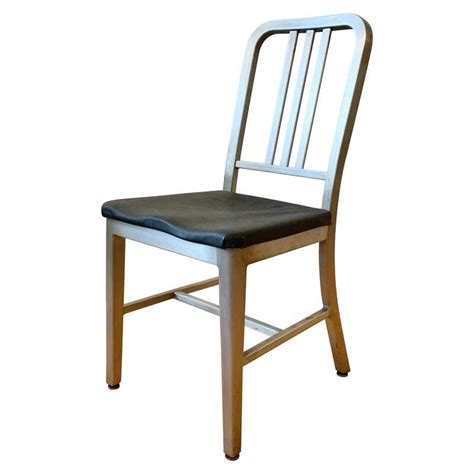 Early Pair Of Le Corbusier Lc3 Grand Confort Chairs By Cassina At 1stdibs