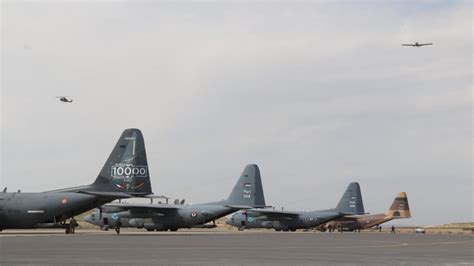 الملك يشارك في عمليات الإنزال الجوي للمساعدات لأهل غزة