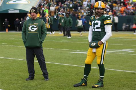 Aaron Rodgers Defends Nathaniel Hackett As Jets Offensive Struggles