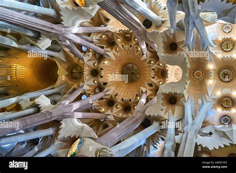 Templo Expiatorio De La Sagrada Familia Stock Photo Alamy