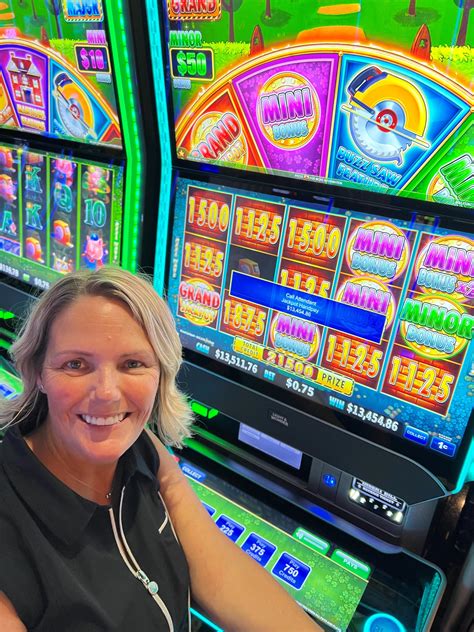 Huff And Puff Slot Machine By