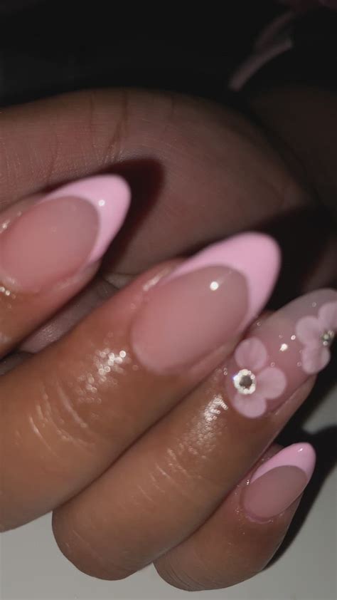 Pin On Nails In 2024 Almond Acrylic Nails Designs Fake Nails Designs