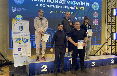 Спортсмени з Полтавщини здобули шість медалей на молодіжному ЧУ з вільної боротьби • Вільна