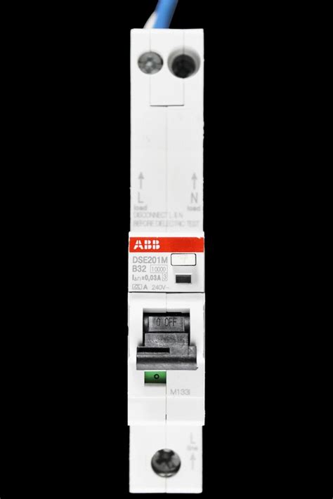 ABB 32 CURVE B 10kA 30mA RCBO TYPE A 2CSR275151R1325 DSE201 M EBay