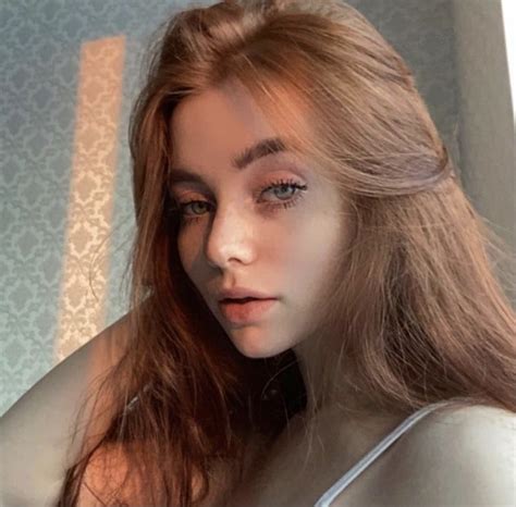Pin de em girlz 4 0 em 2023 Garotas Ruivas Ilustração de retrato