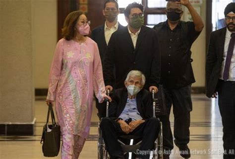 Beku Akaun Daim Keluarga Fail Semakan Kehakiman Terhadap Anwar Astro Awani