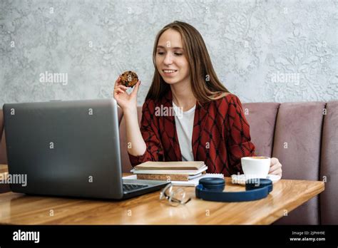 Freelancing For Beginners Working As Freelancer Flexible Working