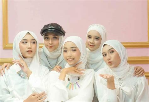 Opini Menjadi Putri Hijabfluencer WartaLampung Id