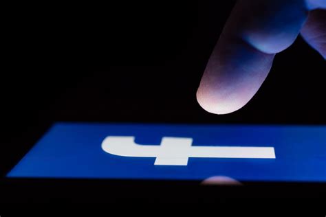 Facebooks Photo Api Bug Exposed Private Photos Of 68 Million Users