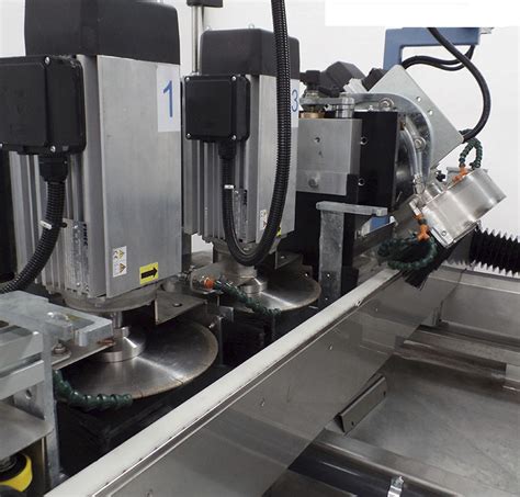 切口切割机 Mrka 6 Ferrari And Cigarini Srl 旋转刀 用于大理石 用于花岗岩