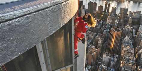 Jared Leto Climbs Empire State Building To Announce Thirty Seconds To