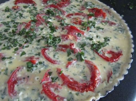 Best Way To Make Roasted Tomato And Basil Tart