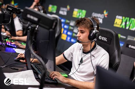 9ine Zajęło Drugie Miejsce W Yalla Compass Fall 2023 Respawnpl