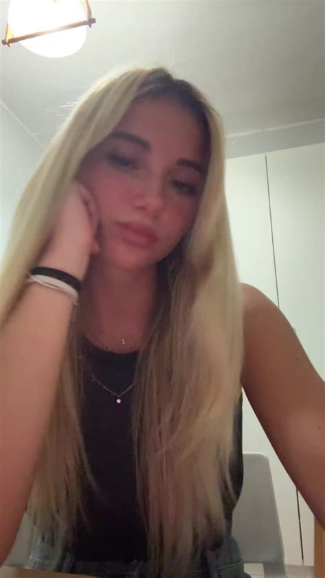 Iris🌺 Iriss Vallaranii Urlebird