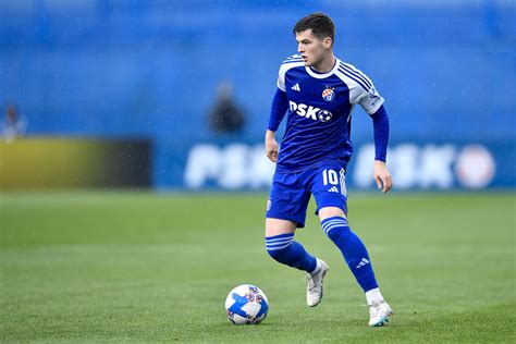 KORAK BLIŽE RIJECI Dinamo rutinski slavio protiv Varaždina NACIONAL HR News portal