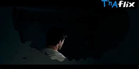 Elisha Cuthbert Sexy Scene In Captivity Tnaflix Com