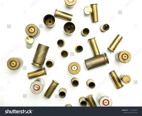 2424 Imágenes De Pistol Shell Casings Imágenes Fotos Y Vectores De