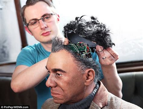 Robot Gi Ng H T Con Ng I G Y N O Lo N Khi P V Ly N C V H L Tham V Ng Th Ng Tr