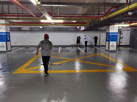 冒着高温义务劳动展风采，团员青年显担当项目员工民防