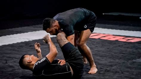 Quais equipamentos do jiu jitsu você precisa ter