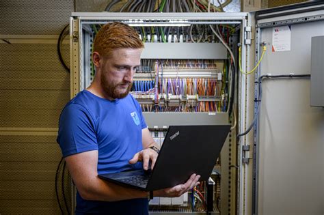 Field Service Engineer Van Dam Groep