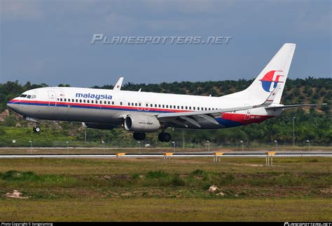 9M FFF Malaysia Airlines Boeing 737 8FZ WL Photo By Songxiuming ID